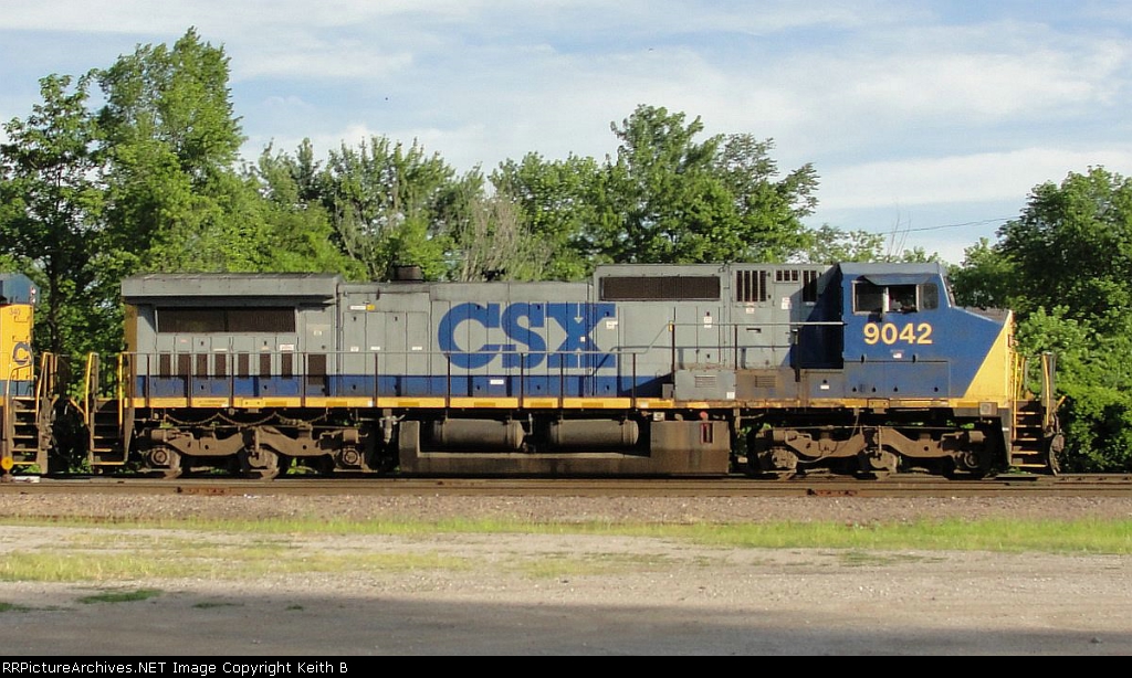 CSX 9042